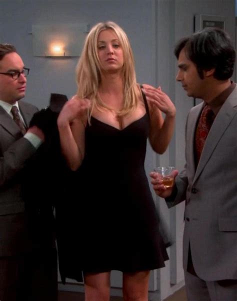 Pop Minute Kaley Cuoco Black Dress Tenure Photos Photo 1