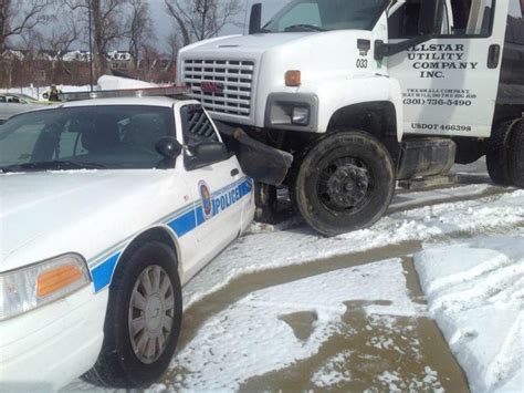 Police Dump Truck Driver Intentionally Crashed Into Two Police Cars