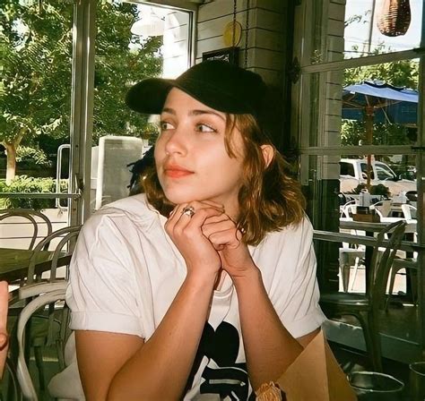 해연갤 에밀리 러드 진짜 예쁜 거 아냐