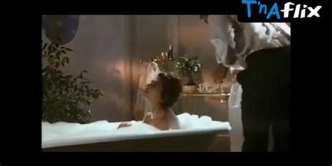 Angela Molina Breasts Scene In Una Mujer Bajo La Lluvia Tnaflix Com