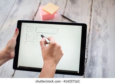 7 592 Ui Designer Screen Images Stock Photos Vectors Shutterstock