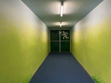 40 Creepy Liminal Spaces Thatll Give You Anxiety Just Looking At Them