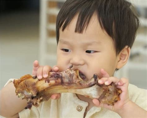 김준호 子 정우 야무진 족발 먹방에 러브콜 쇄도슈돌