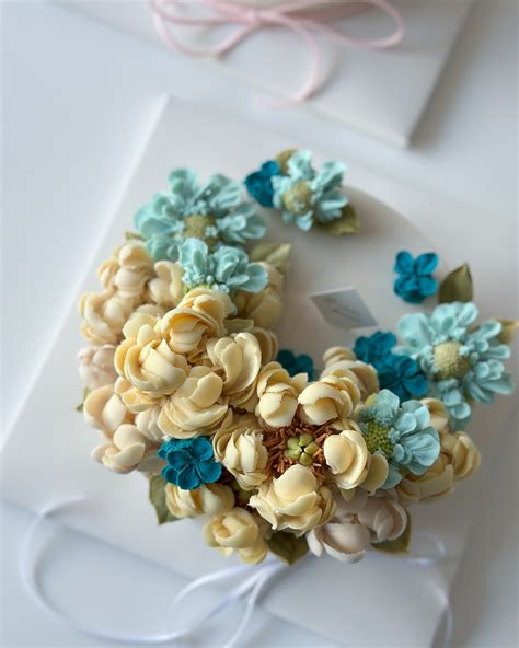 앙금플라워 창업 떡케이크 클래스 전문 안양떡케이크 떡케이크수업 케이크슬러 2호 언더 크레센트 기존 수업 디자인을 원형에 옮긴 언더 크레센트 디자인 🤓🤍 ️주문