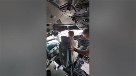 Closing The Window Of Jet2 Holidays B737 800 G Drtt Aviation B737800