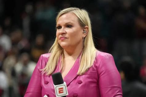 Espns Holly Rowe Requests Privacy After Flu Admission Yahoo Sports