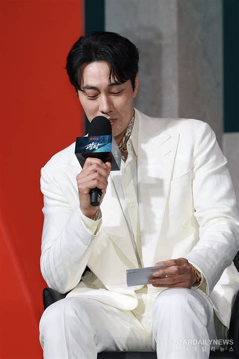 S포토 쪽지 써 온 소지섭~ 광장 스타데일리뉴스