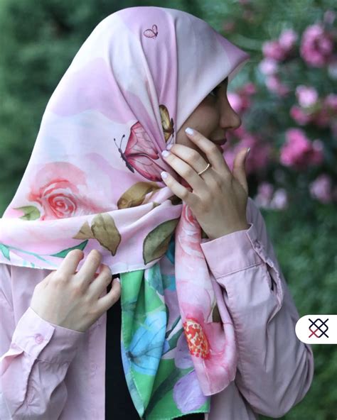 🦋 آسمان پر شد از خال پروانه ها‌ی🦋 تماشا عكس گنجشك افتاد در آب رفاقت