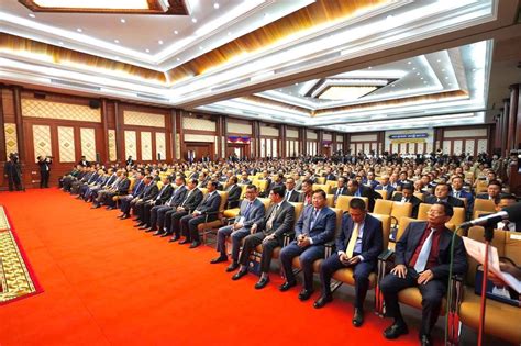 សម្តេចមហាបវរធិបតី ហ៊ុន ម៉ាណែត៖ អាជ្ញាធរថ្នាក់ក្រោមជាតិត្រូវពង្រឹងយន្តការច្រកចេញចូលតែមួយ