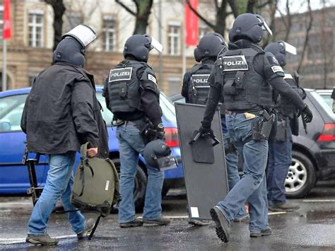 members of one of Germany's police special units SEK MEK GSG9 ZUZ ...