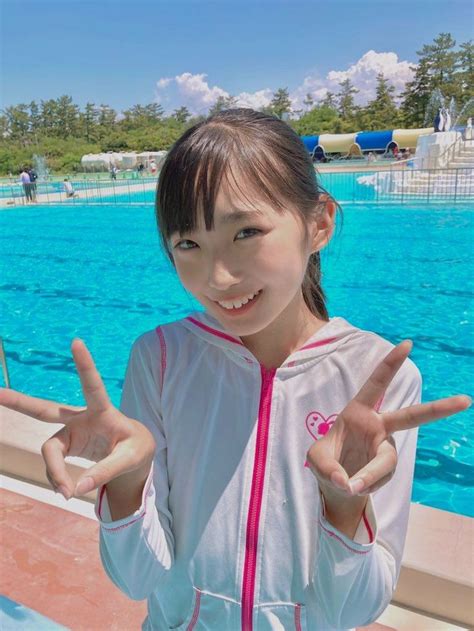 Pin By N On 可愛い Pretty Korean Girls Cute Girls Japanese Girl