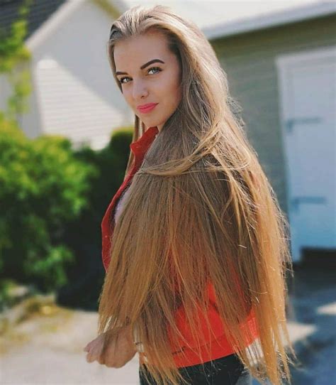 Alina Alina Vainiute Scrolller