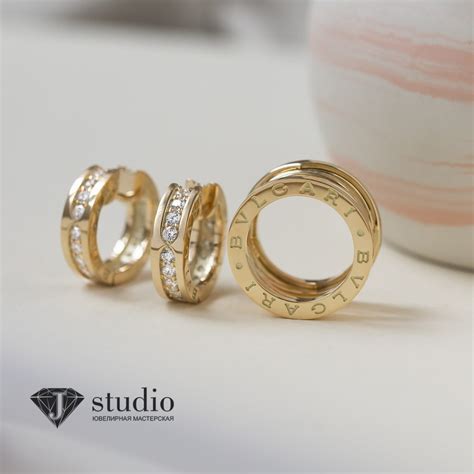 Как незаметно определить размер кольца другого человека