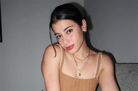 Sara Saffari Age Bio Height Weight Boyfriend Net Worth