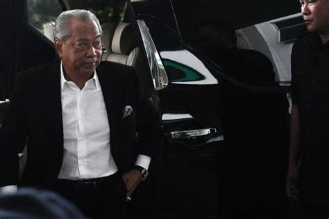Muhyiddin Anwar Careless On Petronas Remarks Malaysia Cant