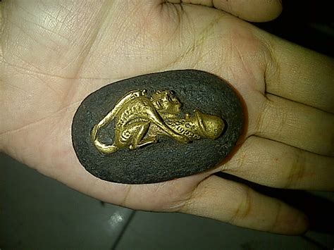 Batu Kemaluan Jimat Azimat Batu Mustika Geliga Keris Pusaka Benda Benda Bertuah