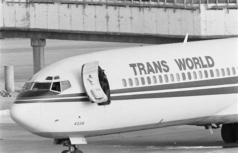 Pesadilla Aérea Un Secuestro De 17 Días Una Recompensa Millonaria Y La Torta De Cumpleaños De