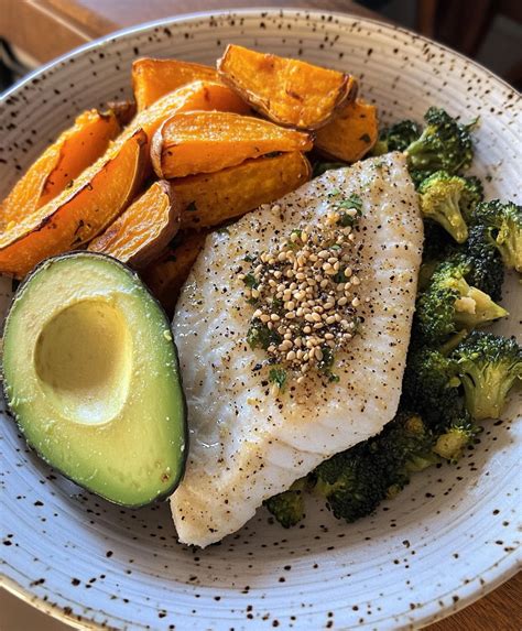 Recipes Flaky White Fish Bowl With Roasted Sweet Potato And Avocado 🍠🌿