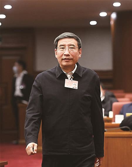 2022年度全国政协委员优秀履职奖丨苗圩委员：用心 用情 用功投入履职实践