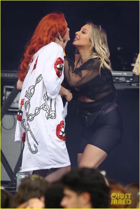 Full Sized Photo Of Bella Thorne Tana Mongeau Split 02 Bella Thorne