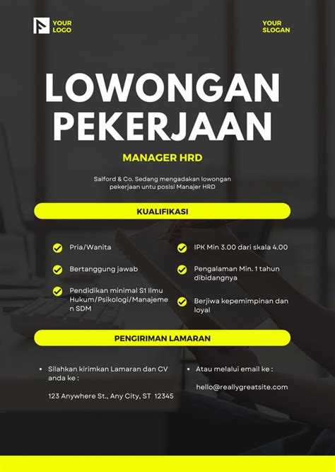 Gunakan Desain Contoh Pengumuman Gratis Canva