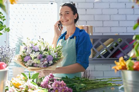 Why VoIP Is Right For Your Small Business ThinkTel