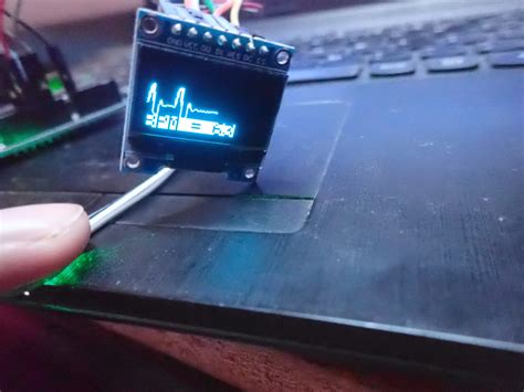 Arduino Projects Heartbeat Monitor With Graphical Heartbeat Display