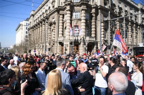 Српската десница на протест против договорот со Косово 360 степени