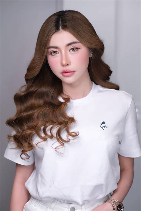 តុបតែងឈុតមួយនេះ សុខ ពិសី បង្ហាញភាពស្រស់ស្អាត គួរឲ្យស្រលាញ់ Khmerload Cambodia Latest News