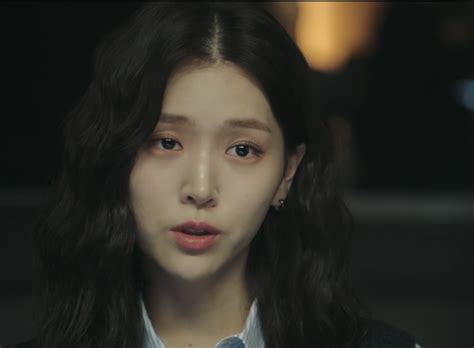 더쿠 혹시 드라마 보다 궁금해서 배우 아이섀도 물어봐도 될까