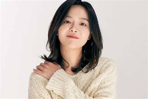 미혼인 줄 알았는데 갑자기 결혼 사실 고백한 여배우 미혼인 줄 알았는데 갑자기 결혼 사실 고백한 여배우