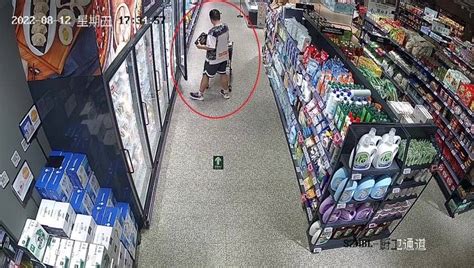 发现支付漏洞后 男子屡次光顾超市顺走近万元商品王某普陀购物
