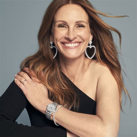 Chopard Loves Cinema” Chopard萧邦全球品牌大使朱莉娅·罗伯茨 （julia Roberts）与詹姆斯·格雷（james Gray）及阿拉斯代尔·麦克莱伦
