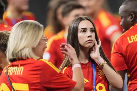 دوست دختر لامینه یامال کیست ؟ بارسانیوز