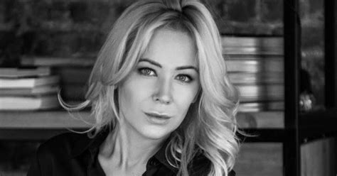 금발 바비인형 타입”푸틴 32세 연하 여성과 열애설