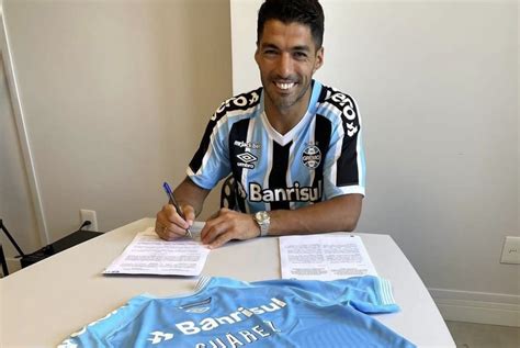 Oficial Grêmio Anuncia A Contratação De Luis Suárez