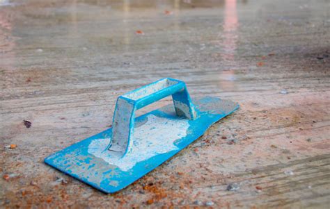 직장에서 파란색 석고 시멘트 벽에 석고의 응용 프로그램 질감 석고 건축에 대한 스톡 사진 및 기타 이미지 건축 물 미장이 Istock