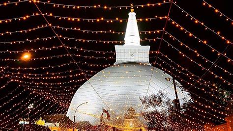 Roar සිංහල රජ කාලේ වෙසක් සමරපු හැටි