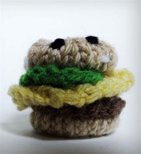 Knitosome Tiny Hamburger