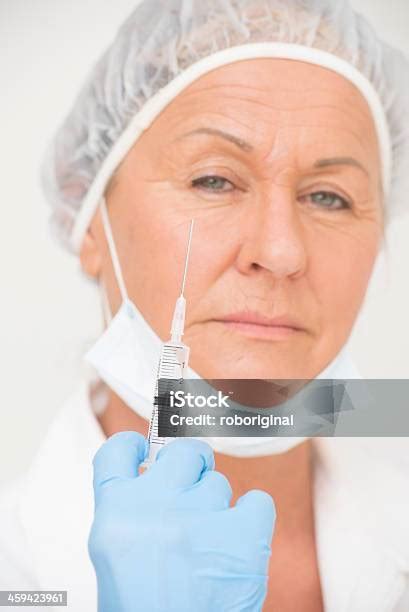 여성 병원 간호사 주사기 간호사에 대한 스톡 사진 및 기타 이미지 간호사 건강 진단 건강관리와 의술 Istock
