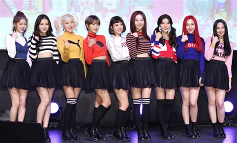 Download Asian Singer K Pop Momoland Band Music Hd Wallpaper
