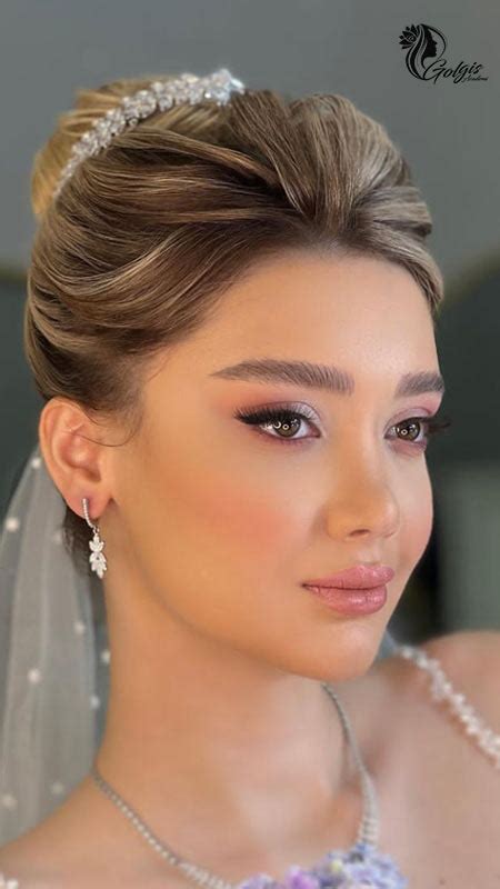 50 مدل آرایش لایت عروس 1402 جدید، شیک و جذاب آموزشگاه آرایشگری گل گیس