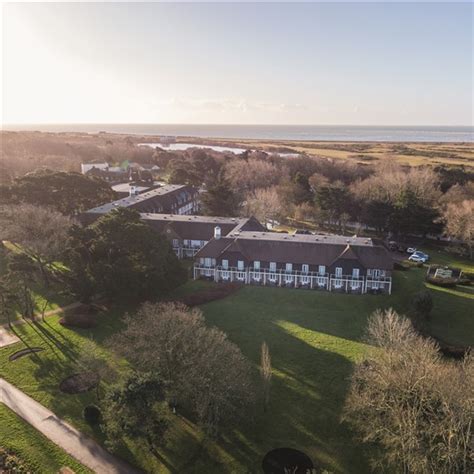 Warner Leisures Sinah Warren