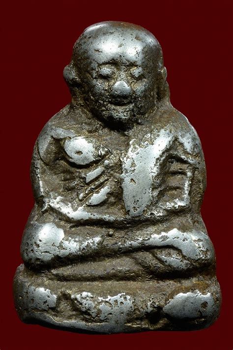 พระเนื้อโลหะเหรียญกริ่งรูปหล่อ พระบูชา รูปหล่อหลวงพ่อเงินพิมพ์ขี้ตา 3 ชายกรุวัดใหม่คำวันเนื้อ