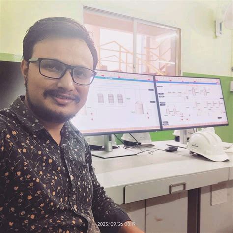 Gaurav Bhandari On Linkedin मुस्कुराहटें झलक जाती हैं अक्सर मन की उदासियों की खबर किसको है