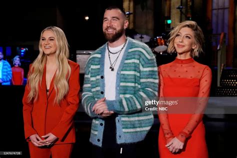 Heidi Gardner Bikini Pictures Hot Sexy Livinlavidalowcarb