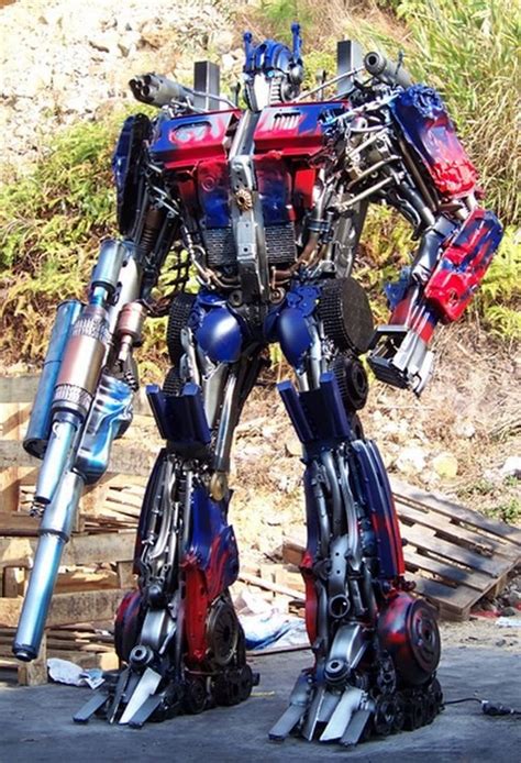 Трансформеры возвращаются! Огромные железные роботы от Yang Junlin