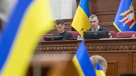 Київ збільшує видатки на допомогу війську ще на 500 млн грн Віталій Кличко Читайте на Ukr Net