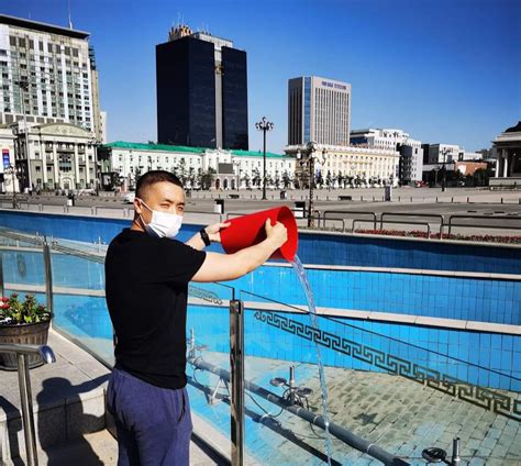 Төрийн соёрхолт On Twitter Ийм зэвүүн залуутай 15 жил амьдарч байна даа 1 Усан оргилуур 2