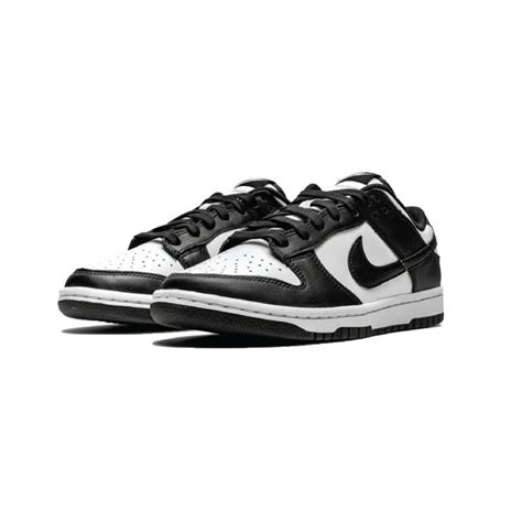 Nike Dunk Low Panda ฿5900 บาท